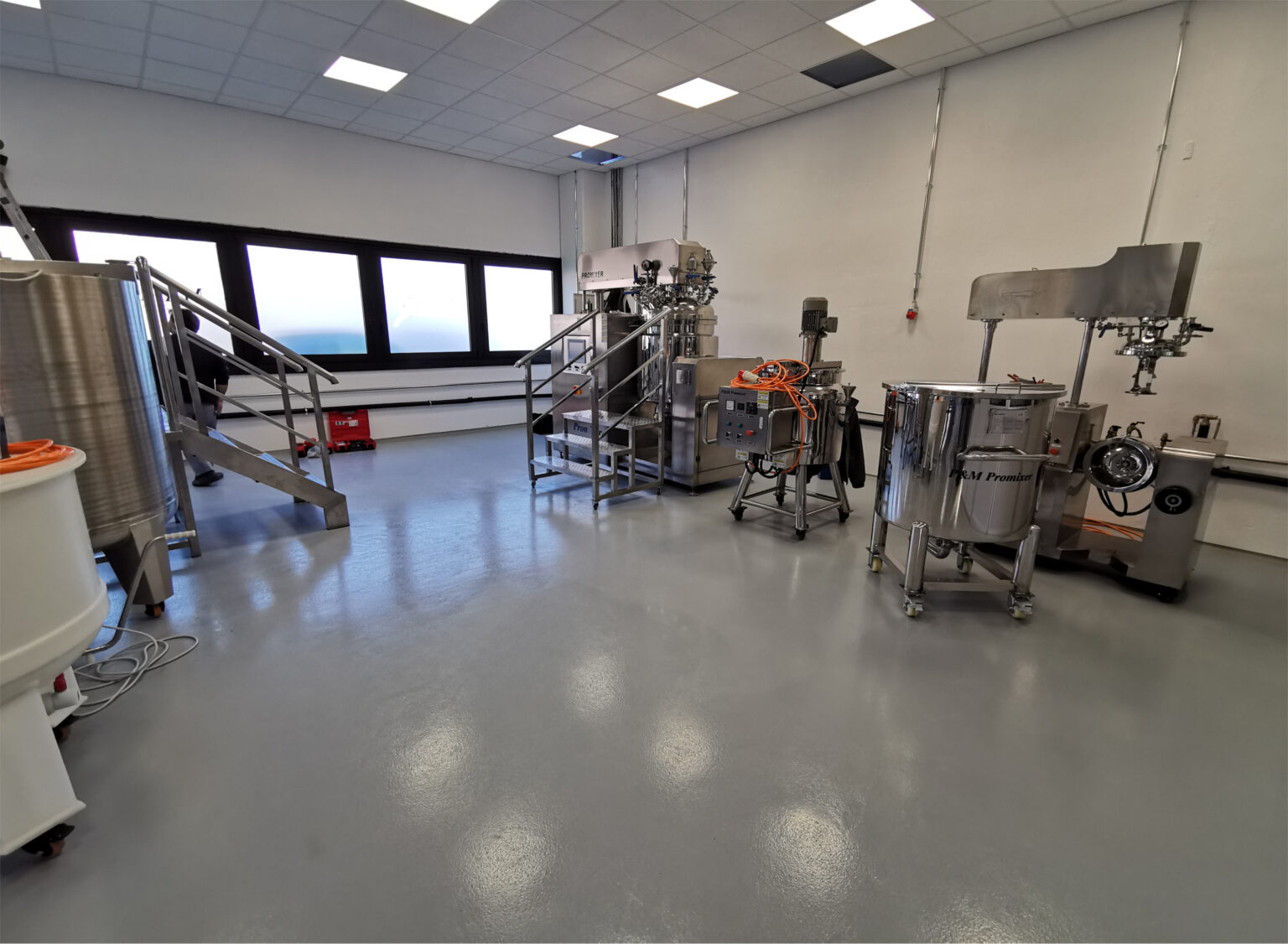 I migliori Pavimenti in Resina per laboratori Cosmetici - PRIMA